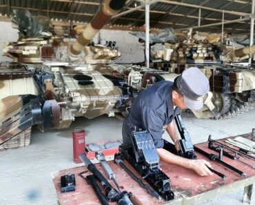 Unique: IRGC Commanders Warn Khamenei About Implosion - IranWire ...